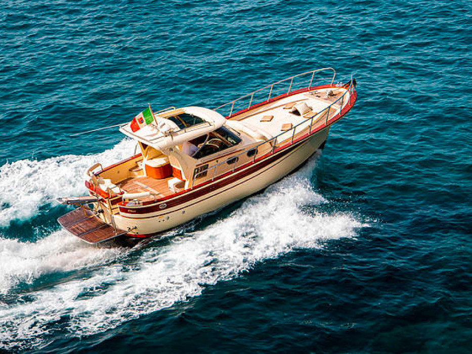 Luxury Boats Positano | Amalfi Coast and Positano private boat tours